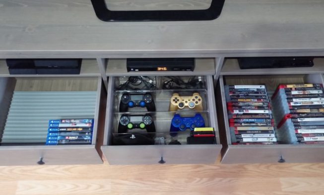 gaming room organized - GRIP ELEMENTS