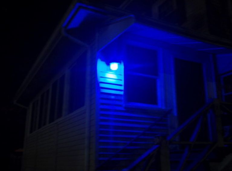 7 Porch Light Colors and Their Subconscious Effects - GRIP ELEMENTS